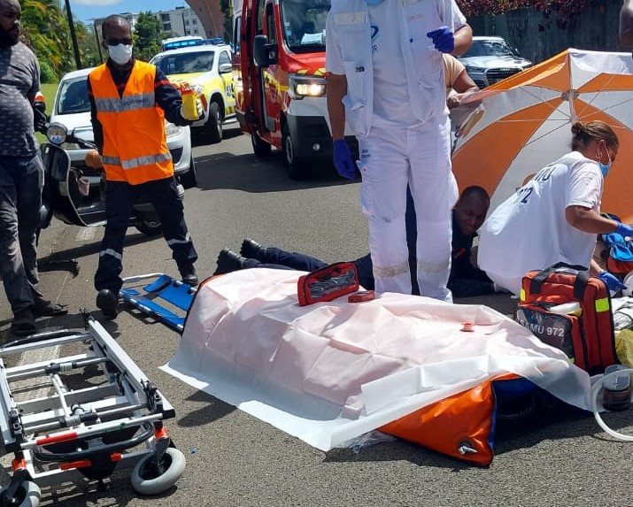 Accident entre un motard et une voiture au Lamentin